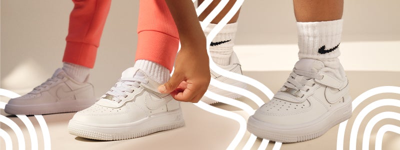 Nike EasyOn | Kids Foot Locker